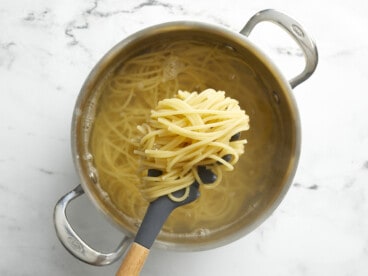 Easy Chicken Spaghetti - Budget Bytes